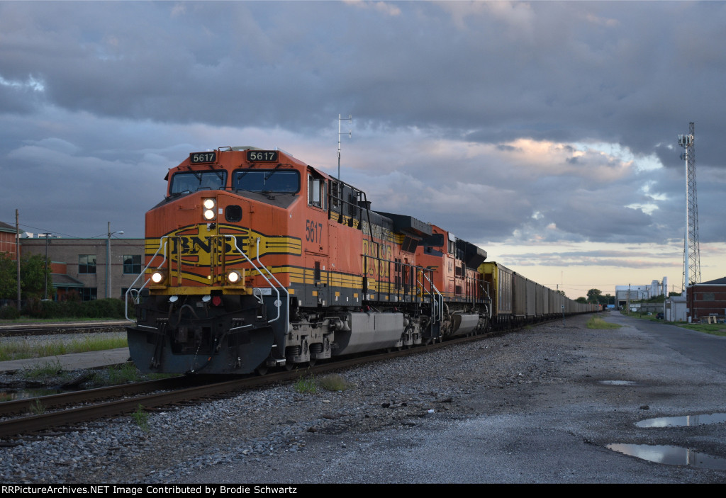 BNSF 5617